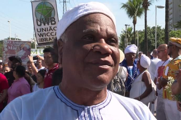 A voz que vem do terreiro ecoa no mundo: Babalaô recebe prêmio nos EUA ...