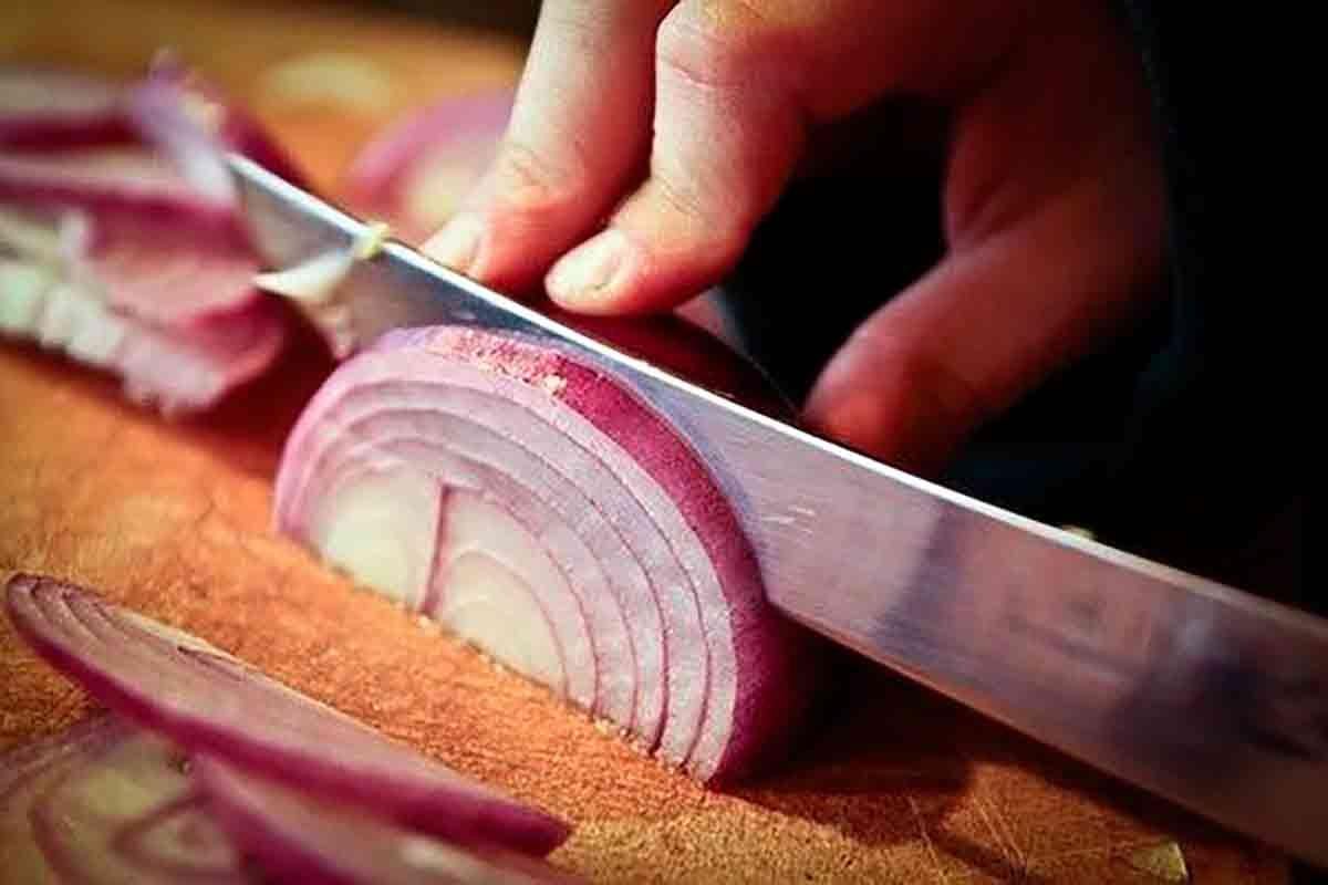 Cebola: como descascá-la sem chorar - greenMe