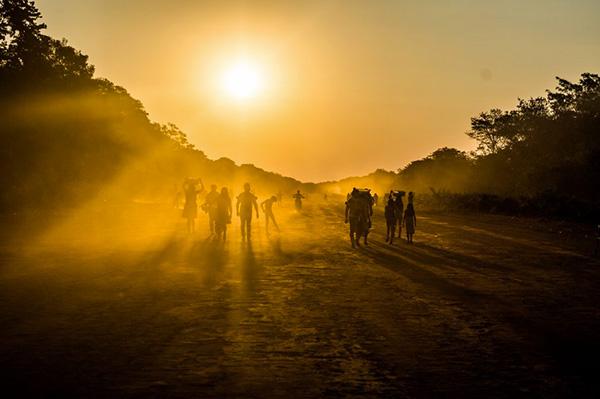 Foto de indígena sobre o Kuarup vence prêmio de fotografia - greenMe
