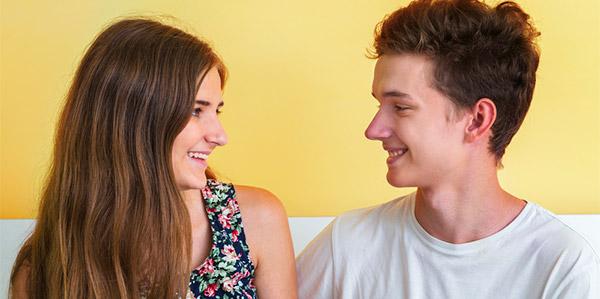 Puberdade masculina e feminina: os 20 primeiros sinais do seu corpo ...