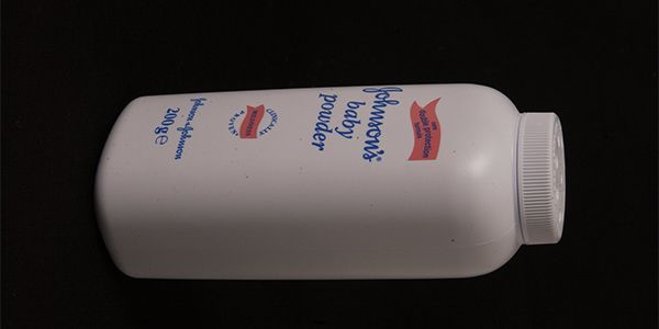 Johnson & Johnson vai parar de vender talco: risco de câncer - greenMe