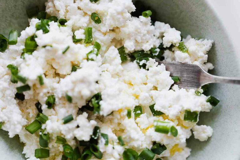 Existe queijo naturalmente sem lactose? Veja a lista deles - greenMe
